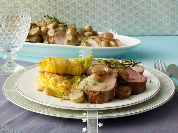 Gemengde filetbord met porcini sampioen en sjalot room resep