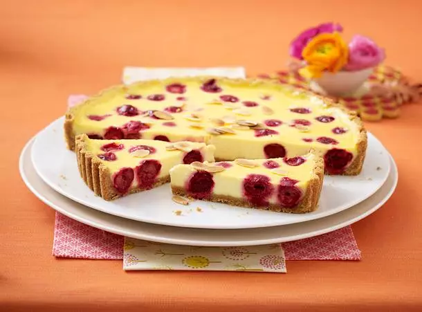 Receta de tarta de cerezas con base de galleta