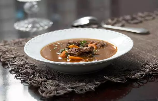 Oxtail Soup Recipe 10503_1