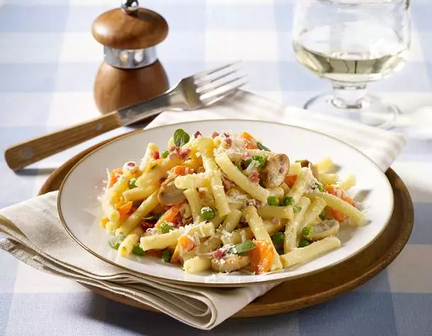 Maccheroni in padella ricetta alla carbonara