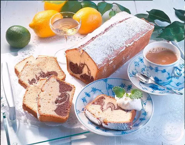 Recept na sandkuchen (s celými vajcami).