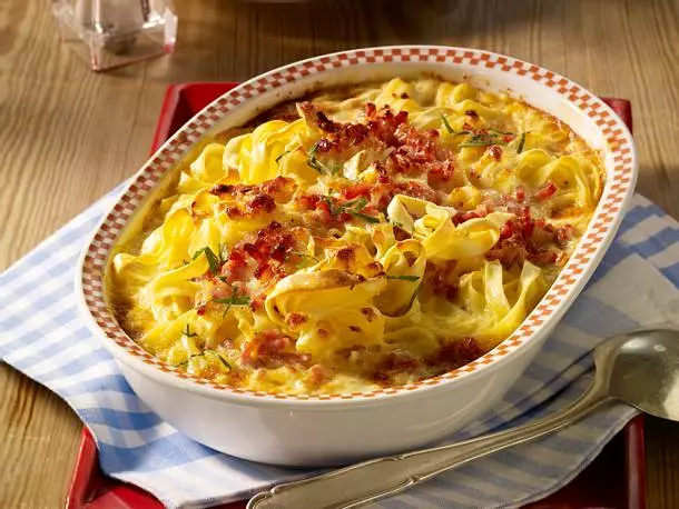 Pasta gratin à la carbonara resept