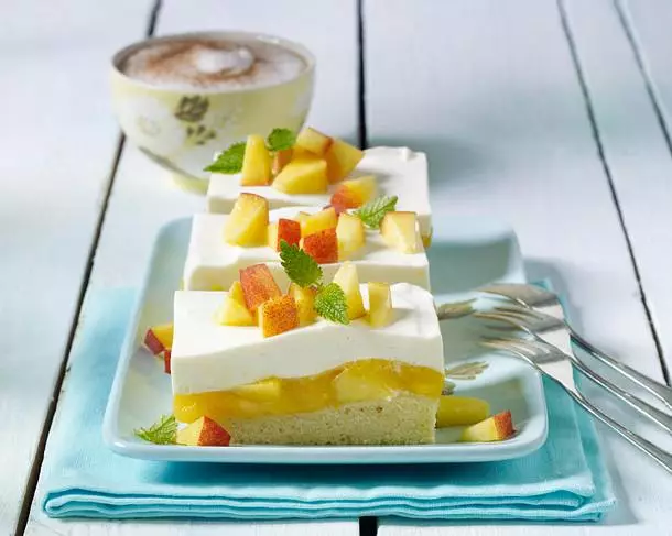 រូបមន្តចំណិត Peach Ricotta