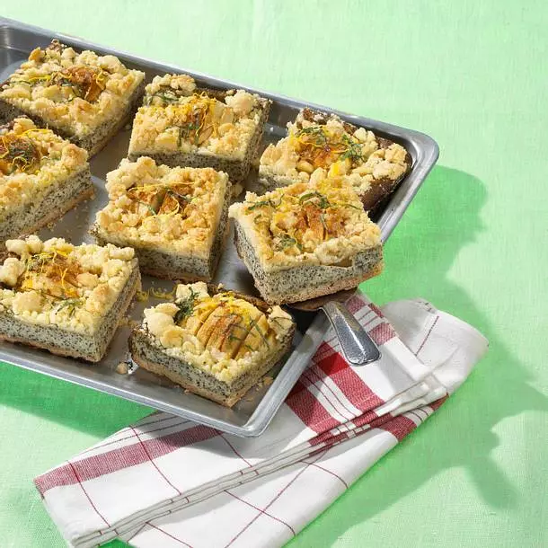 Apple Mint poppy iri cake tare da crumble girke-girke