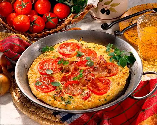 រូបមន្ត omelet ប៉េងប៉ោះអេស្ប៉ាញ