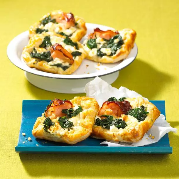 Spinach Puff Pastry Particles Recipe 12637_1