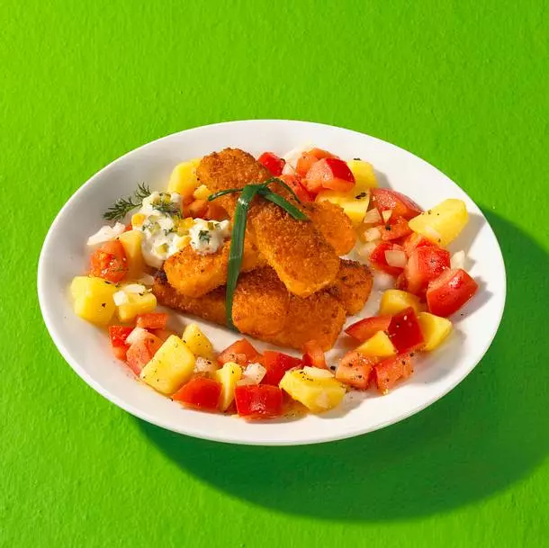 Dedos de peixe con salsa tártara e receita de ensalada de tomate e pataca 13742_1