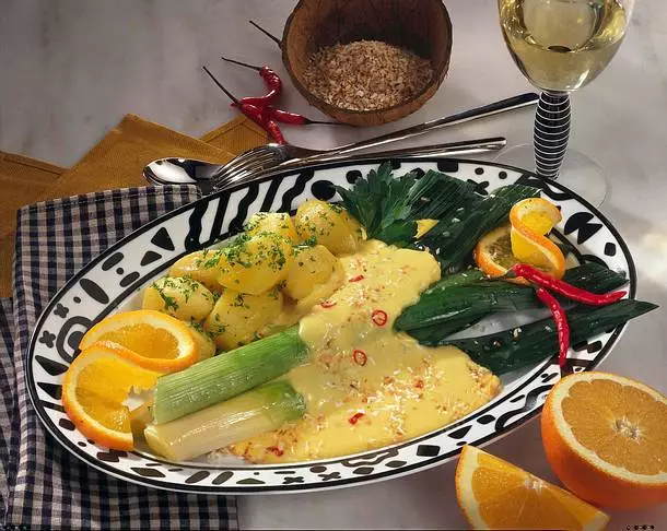 Leek e nang le orange hollandaise recipe 13755_1