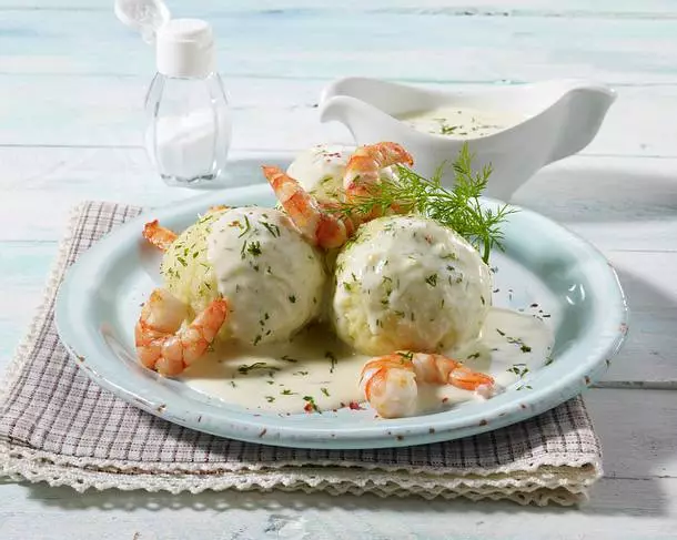 Dill dumplings yn scampi cream saus resept 14825_1