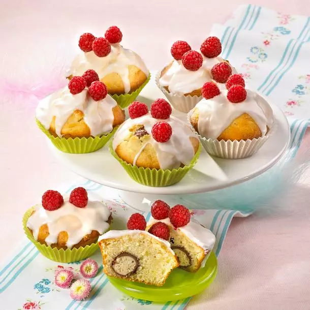 muffins Raspberry ជាមួយរូបមន្ត icing 15350_1