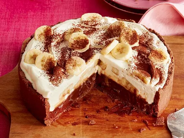 Receta e tortës me çokollatë me karamel me banane 15756_1