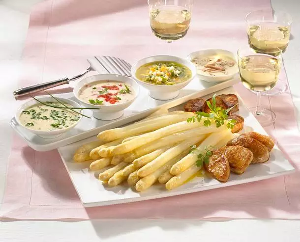 Asparagus dengan empat sos dan resipi medallion fillet