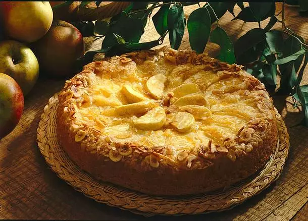 Рецепт яблучного пирога догори дном 19446_1