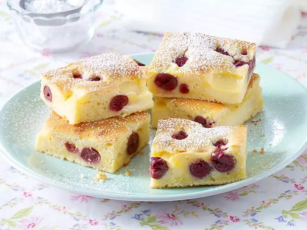 Kleckselkuchen nrog Pudding & Cherries Daim ntawv qhia 19487_1