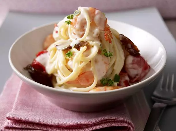 Receta për spageti me scampi dhe hurma 19560_1