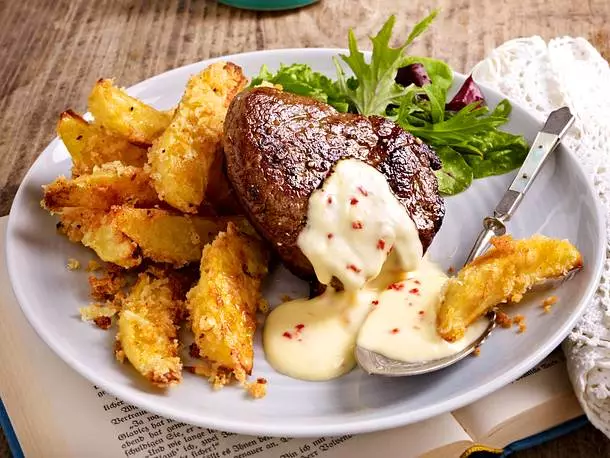 Steak filet bi çîlî hollandaise lime û reçeteya kartolên tirş 1997_1