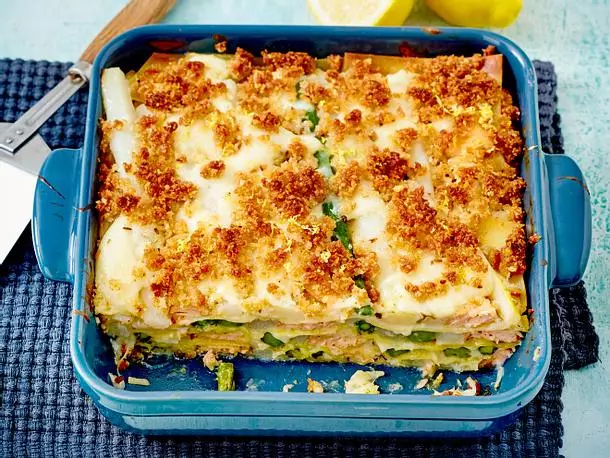 साल्मन नुस्खा संग Asparagus Lasagna