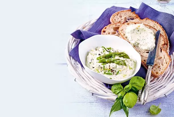 Recette de tartinade épicée à l'ail des ours et aux asperges