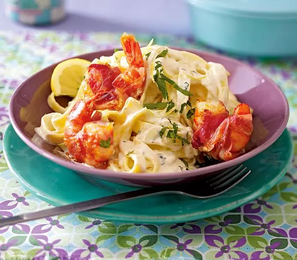 Pancetta Prawns on Tagliatelle với Lemon Mascarpone Sauce Recipe 2278_1