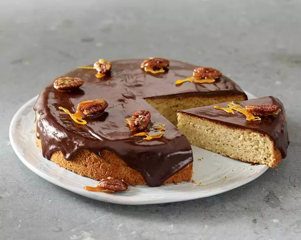 Recipe ng Pecan Chocolate Cake 22908_1