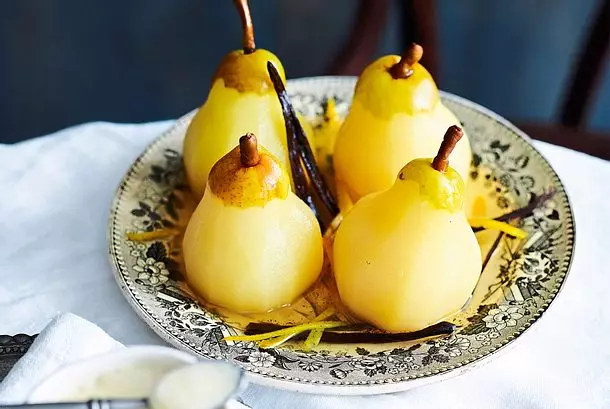 Pears za Vanilla pamoja na Kichocheo cha Sabayon 23466_1