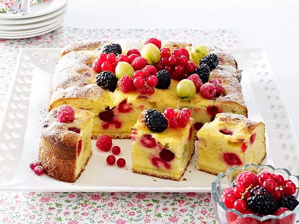 Kue eggnog Berry karo resep icing crème fraîche 24387_1