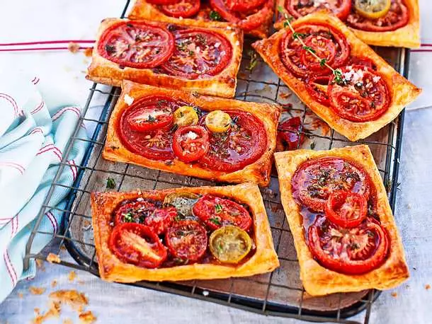 Tomate Pizzetti mat engem Sea View Rezept 25507_1