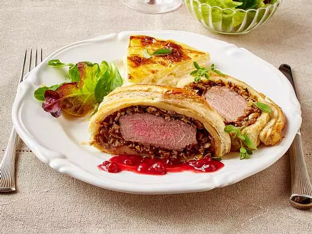 Saddle yeVenison kuWellington Recipe 26936_1