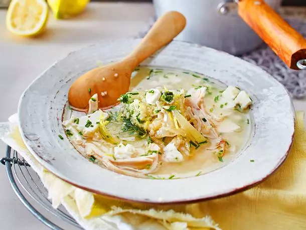 Sopa de limão grega com receita de frango 27255_1