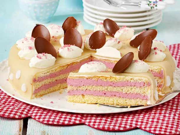 Recipe ea Raspberry marzipan ea Easter cake 2768_1