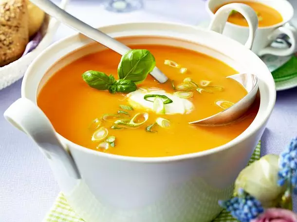 क्रीमी सुन्तला गाजर सूप नुस्खा