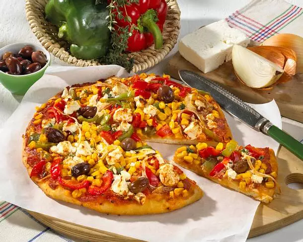 Pizza vegetarian dengan resep keju feta 27947_1