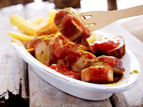 Currywurst mei fries resept 27989_1