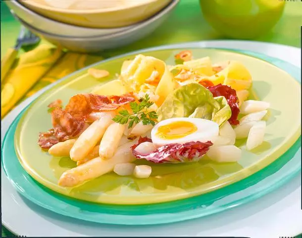 Recette Salade de pâtes tiède aux asperges et œufs 27996_1