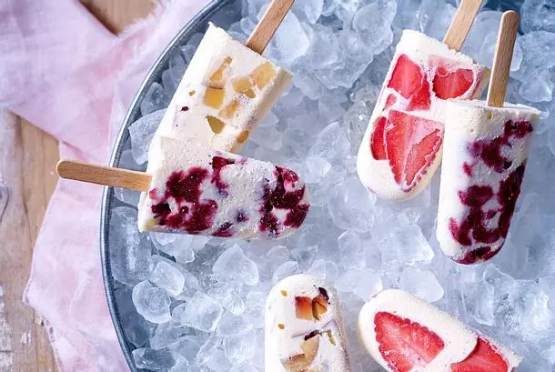 Recette de Glace à la vanille avec des fruits sur un bâton 28905_1