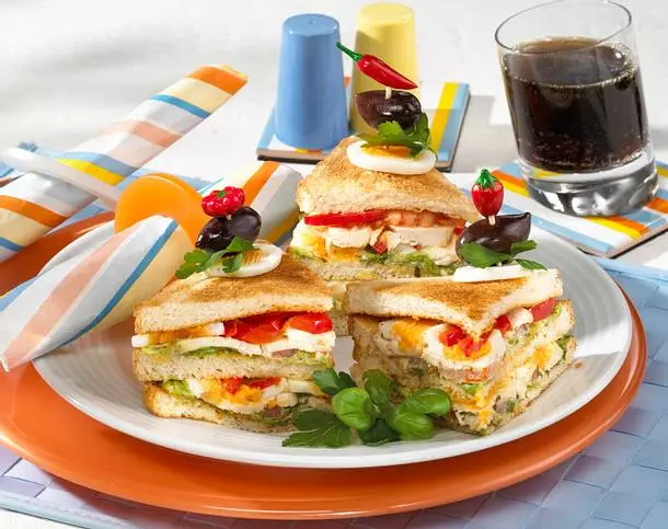 Sandwich hayam jeung tomat & resep endog 28920_1