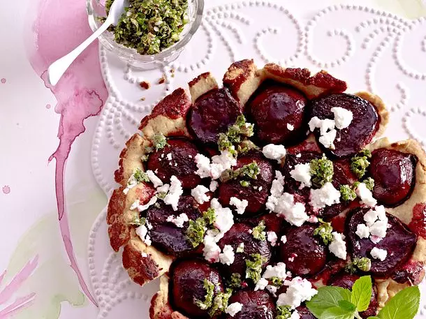 Iresiphi ye-beetroot tart tartin 30081_1