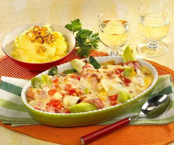 Leek in cheese sauce recipe 30678_1