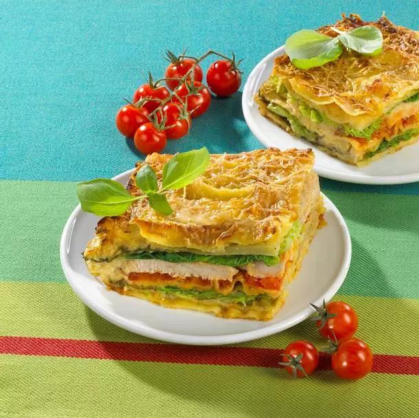 Savoy Cabbage Lasagna tare da girke-girke na kaza 31605_1