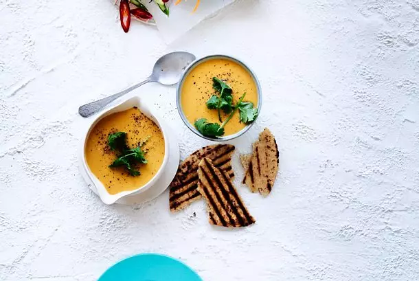 Sopa de crema de cenoria sen ningunha receita de crème fraîche