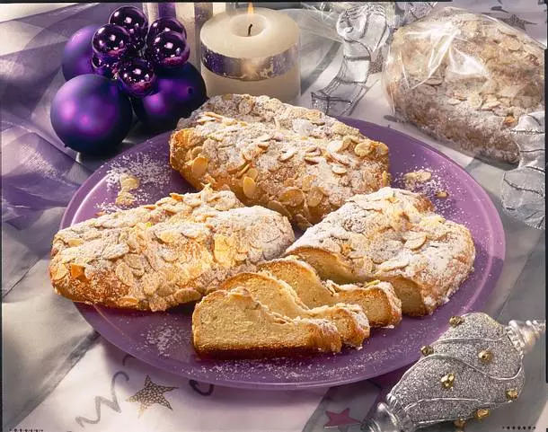 ສູດ almond ນ້ອຍ stollen ລະອຽດ 34479_1