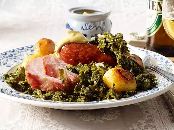 Kale karo Kasseler lan resep sosis kubis 34970_1