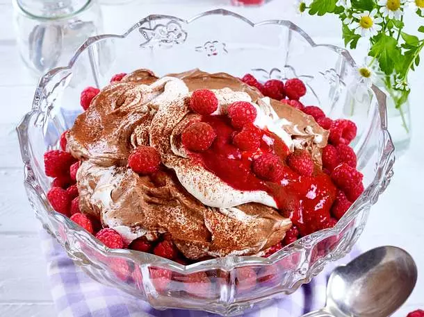 Çalt nougat mousse à la Framboise resept