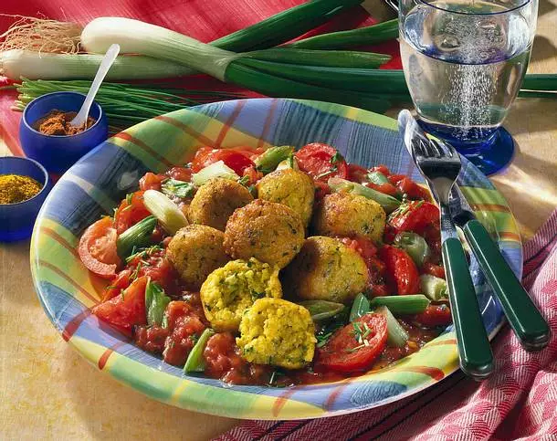 Millet dumplings on tomatoes recipe 37034_1