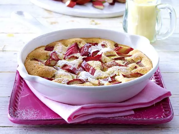 Rhubarb clafoutis resep 37272_1