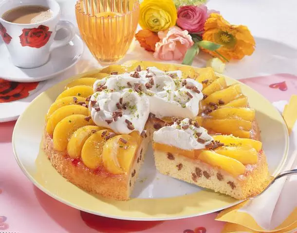 Peach tart miaraka amin'ny crème fraiche recipe 37508_1