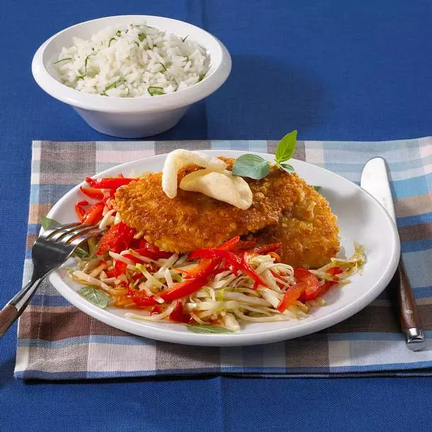 Crispy Asia schnitzel ជាមួយរូបមន្តស្ពៃក្តោប 37873_1