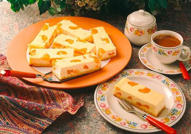 Reçeteya cake Quark bi porteqalên mandarin 39711_1