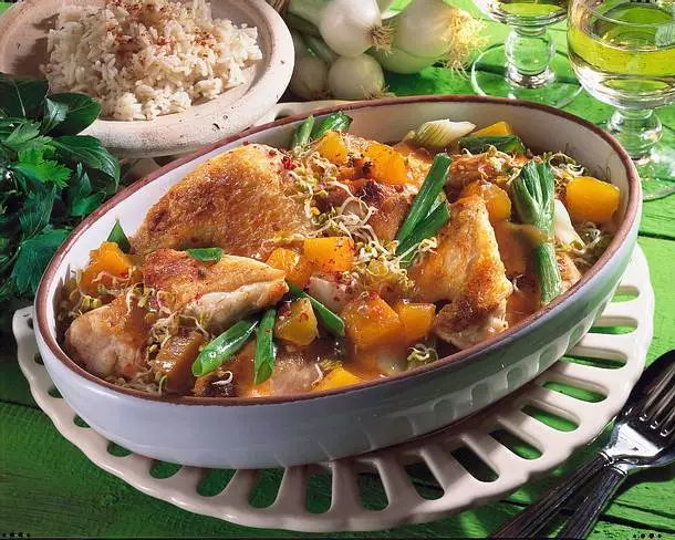 Chicken with Sweet and Sour Squash Recipe 40088_1