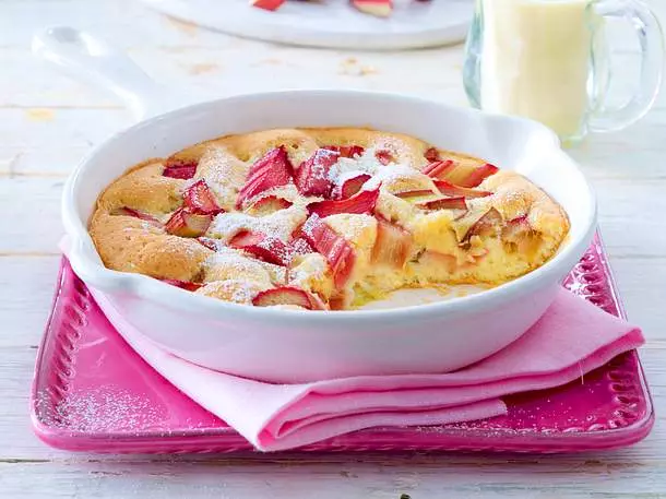 Recipe clafoutis rhubarb juicy 40565_1